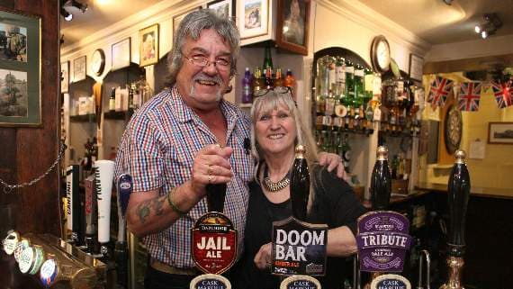 Beloved landlords bid farewell after 13 years | tavistock-today.co.uk