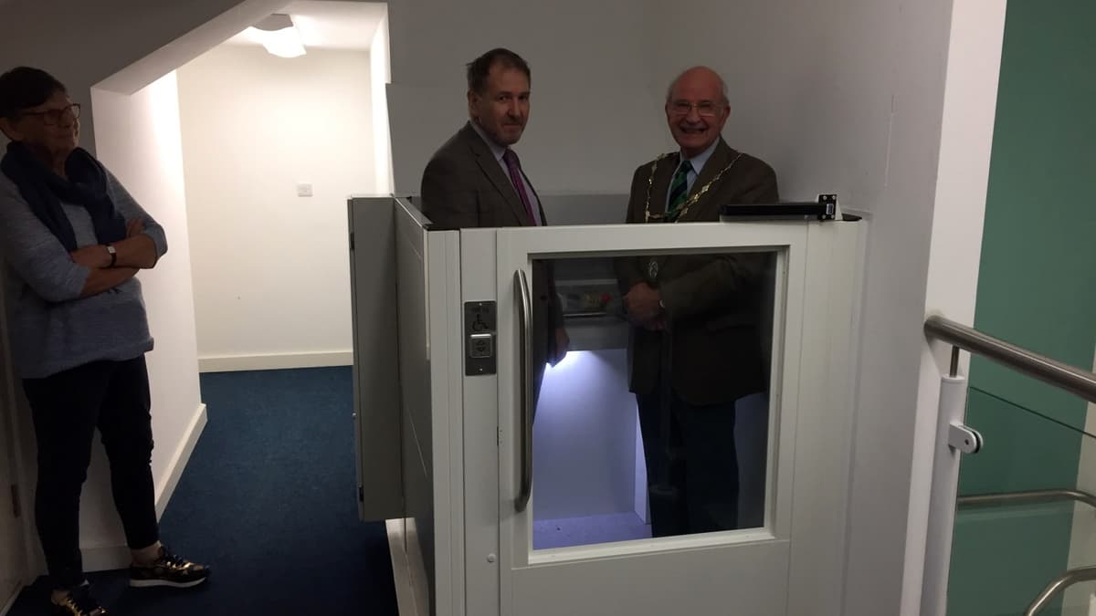Residents ready to go up in the world as lift is installed | tavistock ...