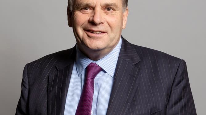 Tiverton and Honiton MP Neil Parish to resign over porn ‘moment of ...