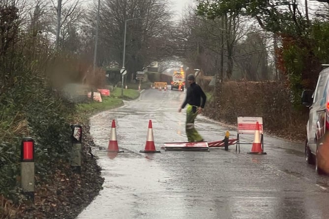 Road closed Tavistock to Lamerton | tavistock-today.co.uk