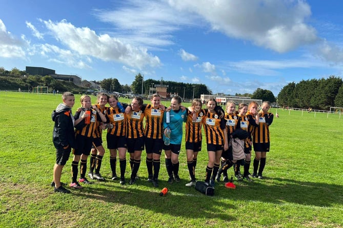 Horrabridge U14 girls footballers impress in first season. | tavistock ...