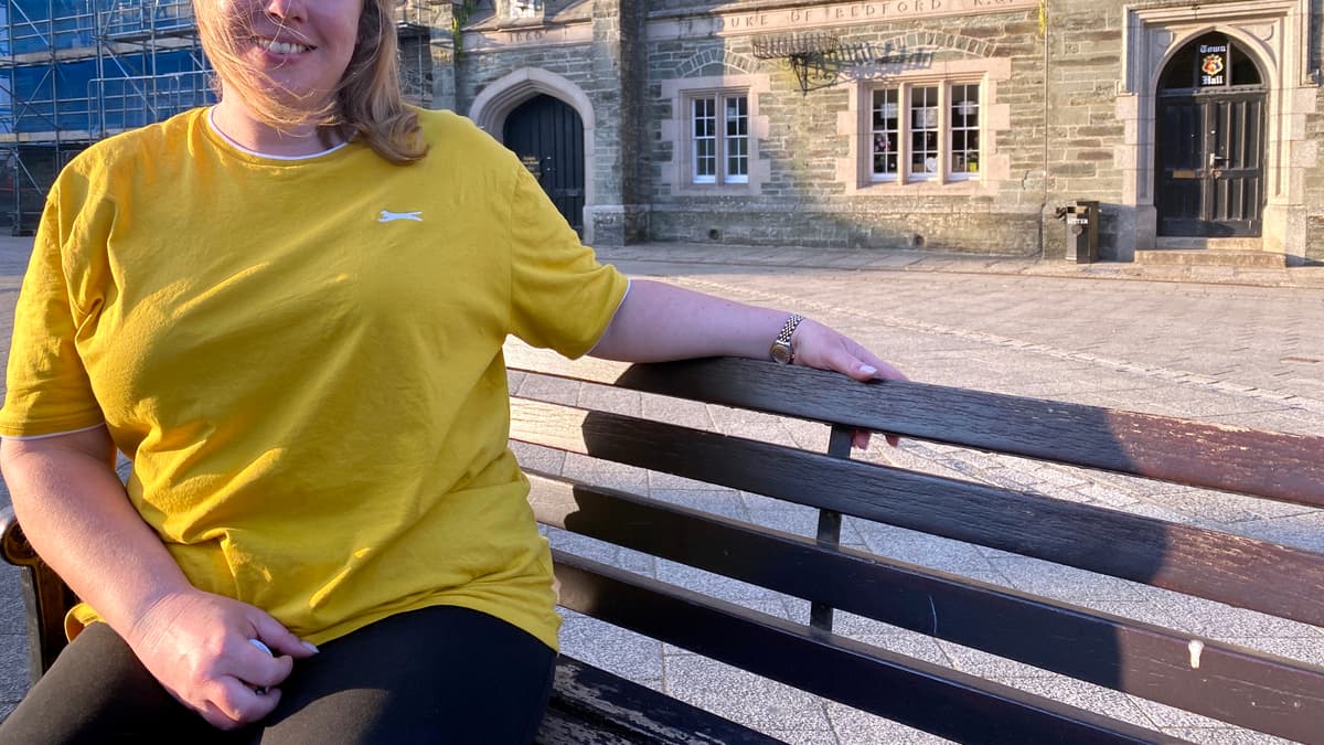 Tavistock chippie protests at benches removals | tavistock-today.co.uk