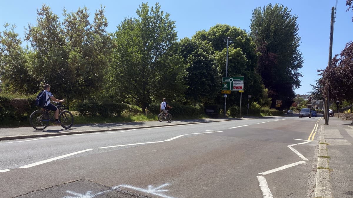 Tavistock road potholes action demand | tavistock-today.co.uk