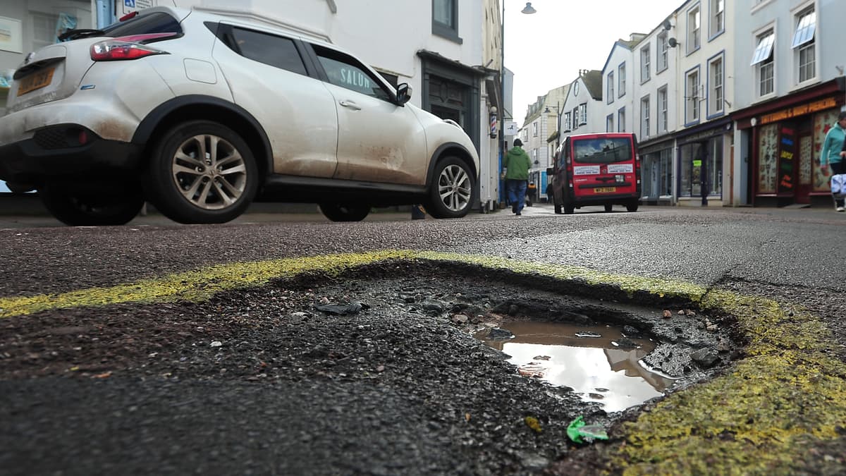 Devon’s pothole repair trial to get underway soon | tavistock-today.co.uk