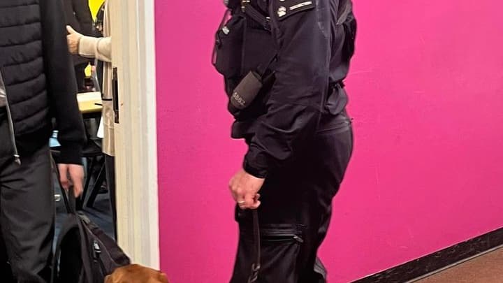 Police pup visits Callington Community College | tavistock-today.co.uk
