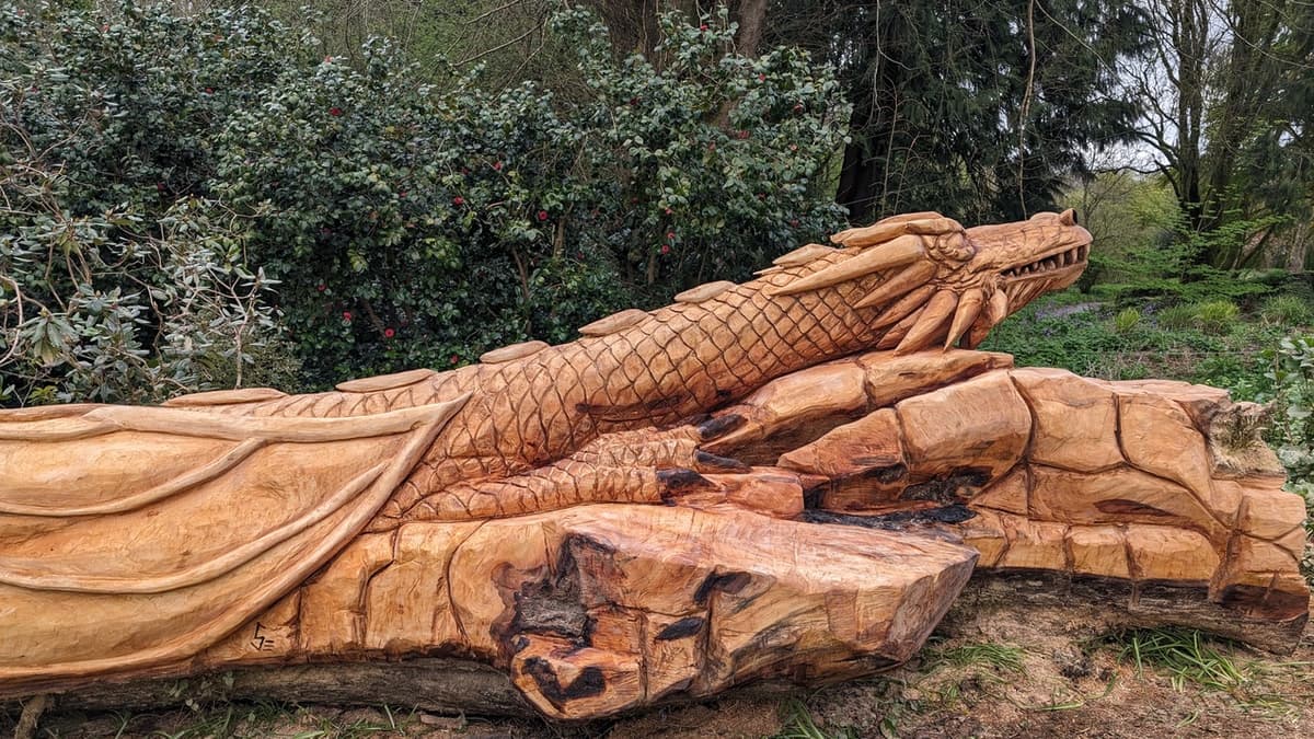 Buckland Monachorum historic tree sculpture | tavistock-today.co.uk
