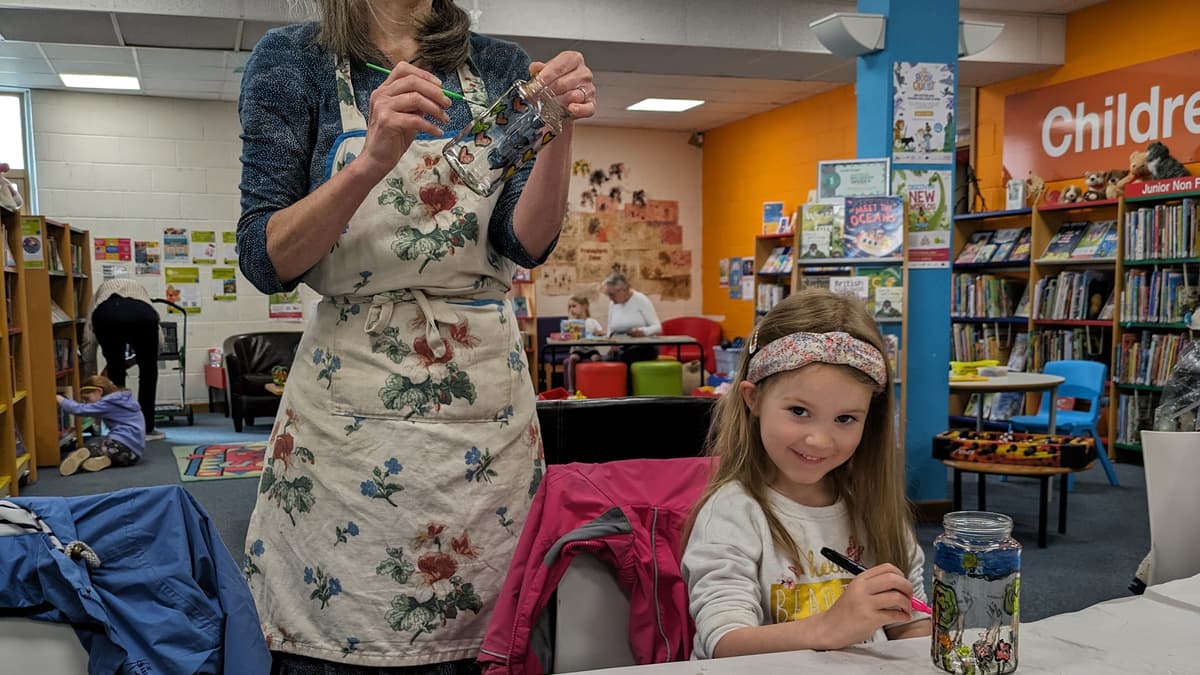 Tavistock Library hosts glass painting classes | tavistock-today.co.uk