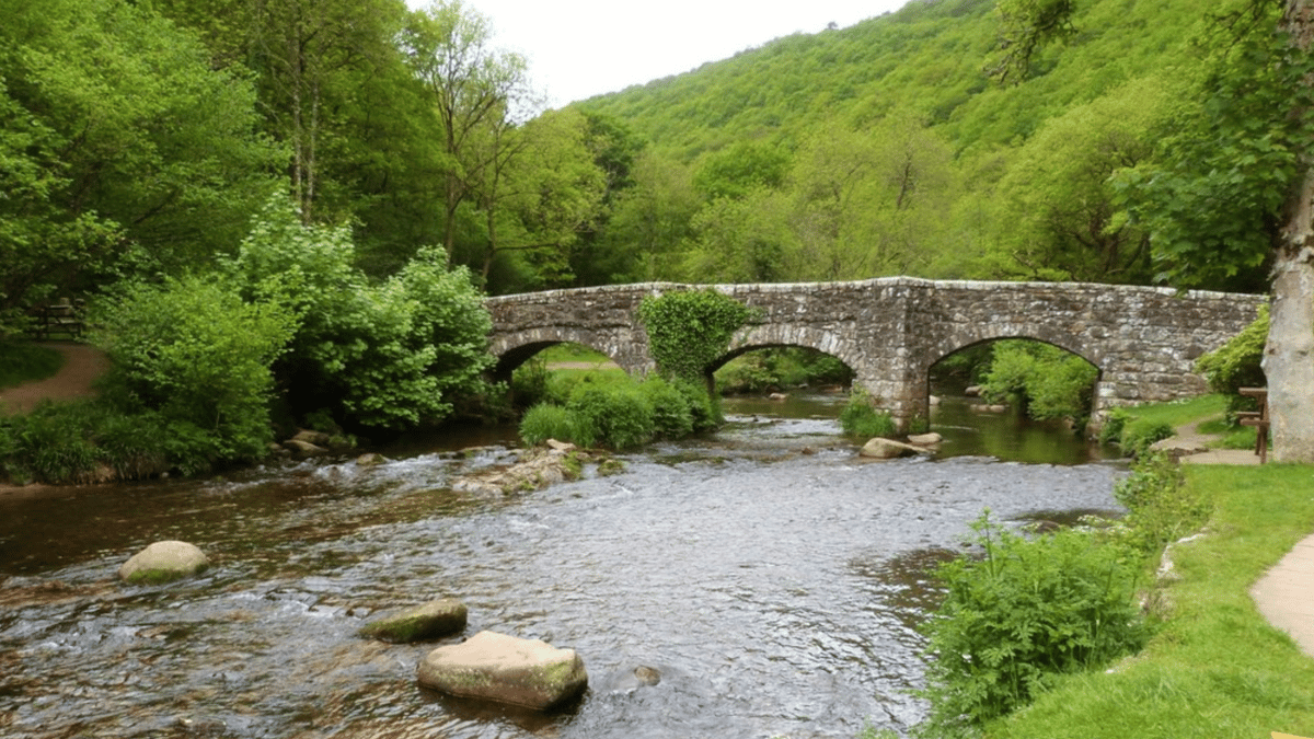 The history of the charming Fingle Bridge | tavistock-today.co.uk