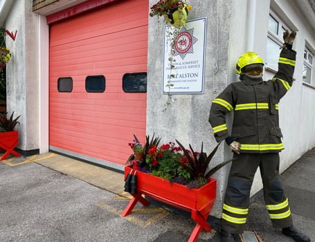 Bere Alston scarecrows in floral contest | tavistock-today.co.uk