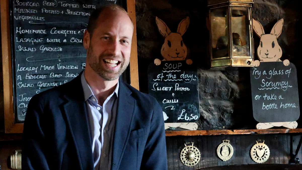 Postbridge pub pie entices Prince of Wales | tavistock-today.co.uk