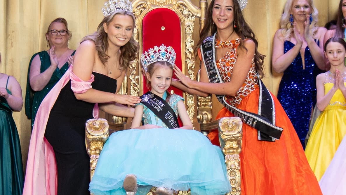 Tavistock mum and daughter win national beauty pageant | tavistock ...