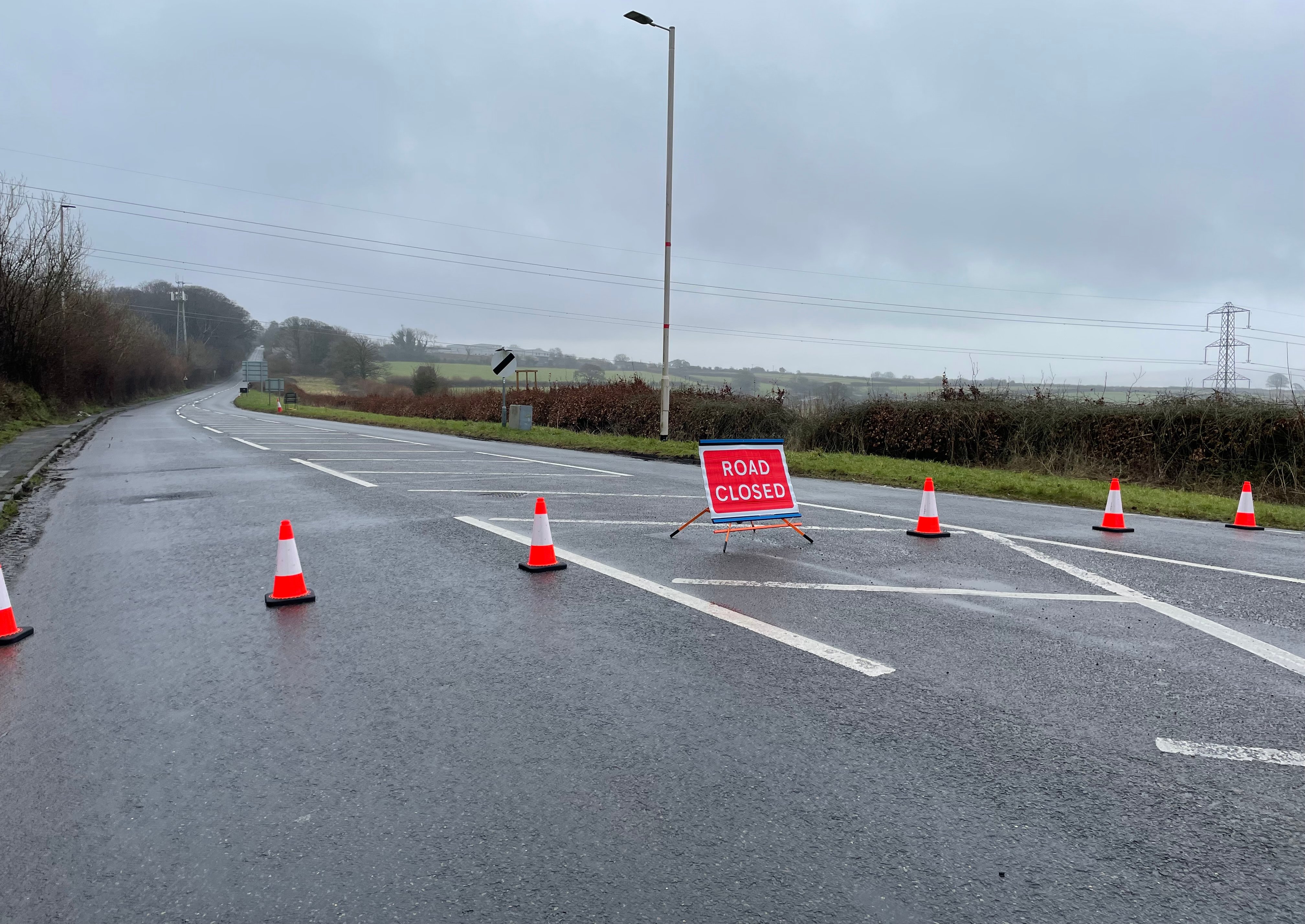 Crash causes traffic chaos on Roborough Down road | tavistock-today.co.uk