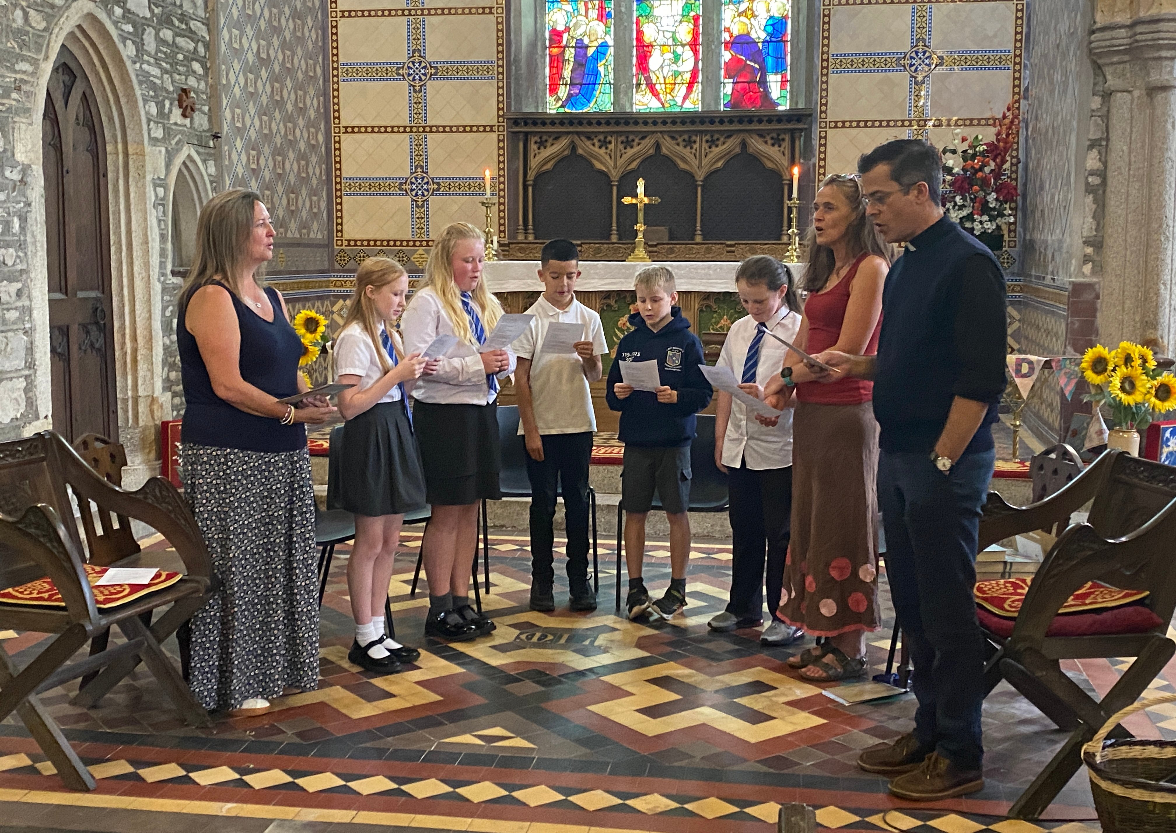 Walkhampton school marks closure with final service | tavistock-today.co.uk