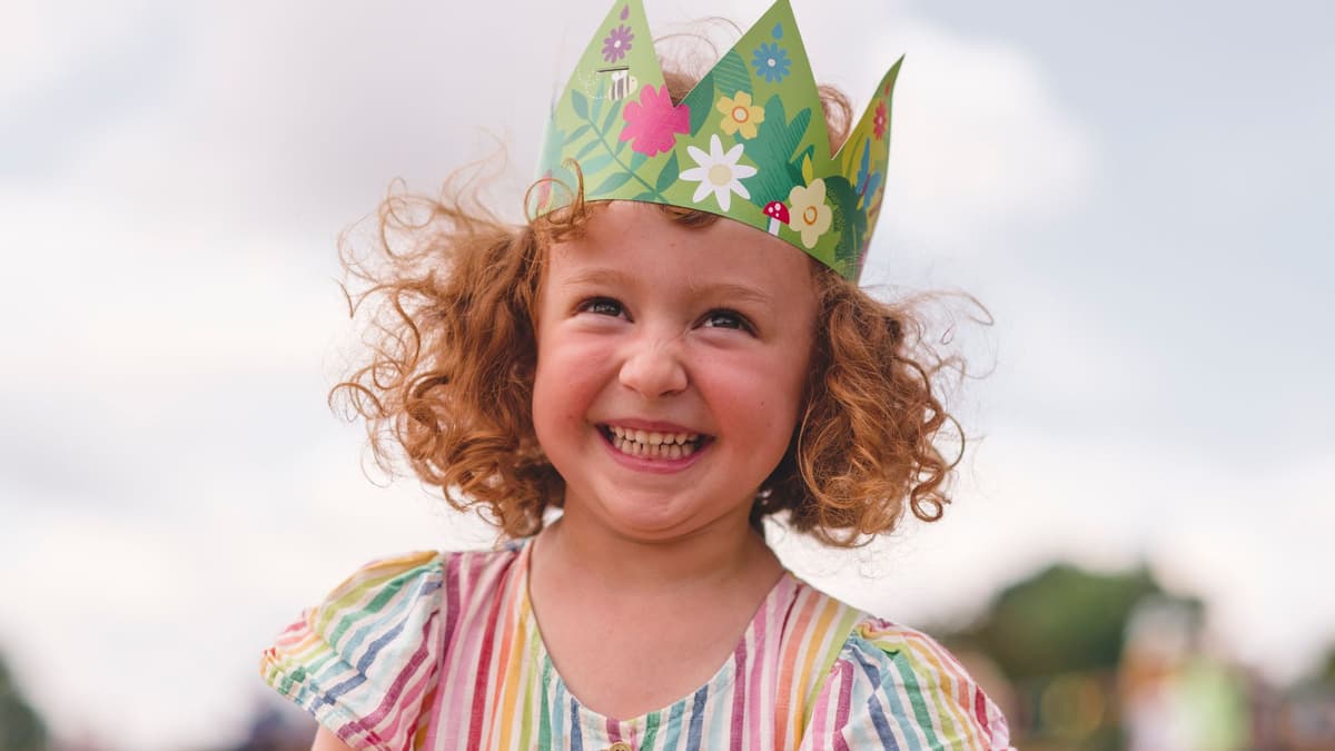 Castle Drogo marks 50th anniversary with 1970s themed events ...