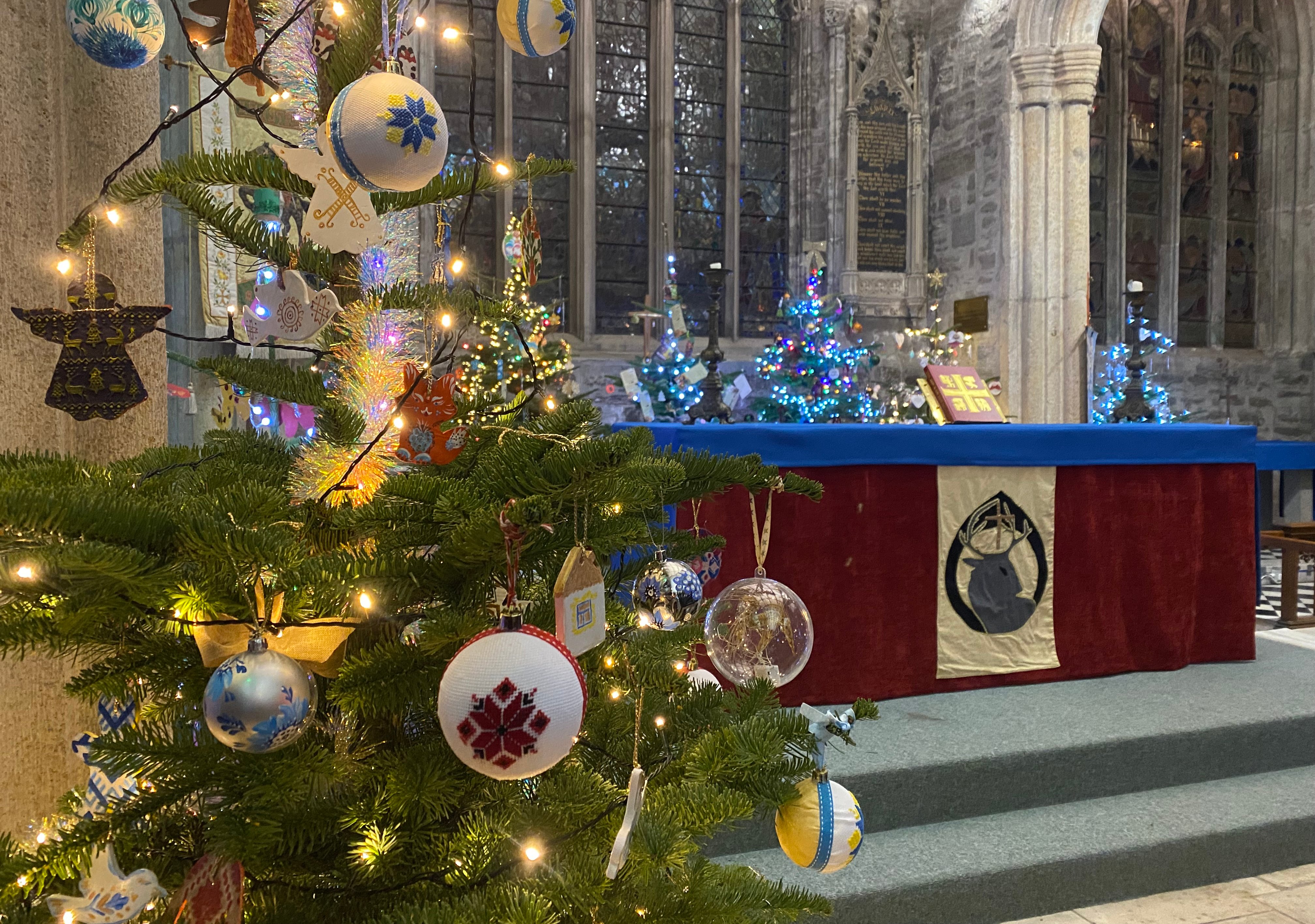 WATCH: Tavistock Xmas Tree Festival launch | tavistock-today.co.uk