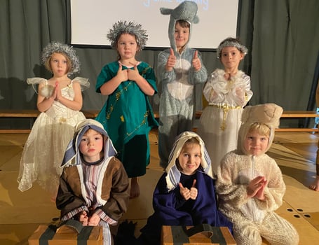 Horrabridge School enchants with Nativity play | tavistock-today.co.uk
