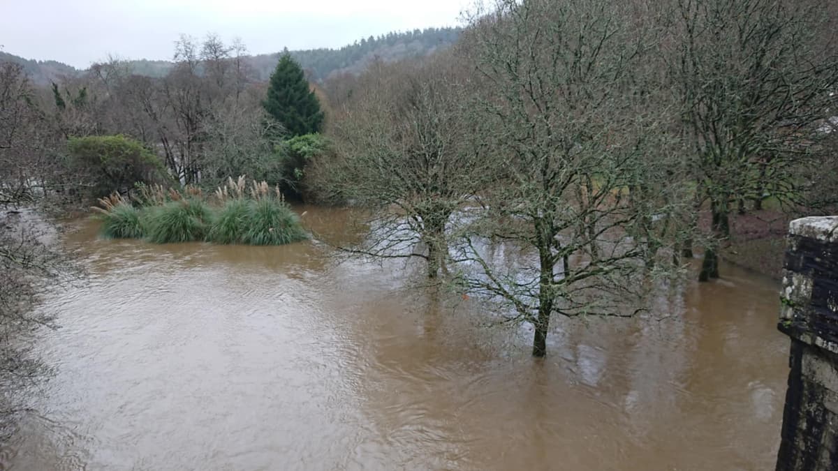 WATCH: Gunnislake river flood | tavistock-today.co.uk