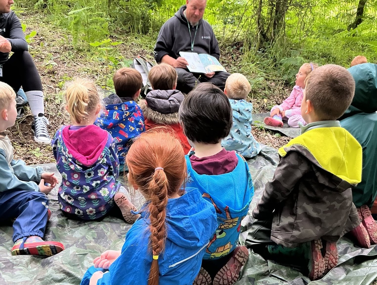 Horrabridge pupils go to earth for all things wriggly | tavistock-today ...